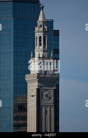 The iconic Springfield Campanile clock tower Stock Photo - Alamy