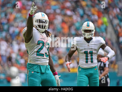 Miami Dolphins wide receiver DeVante Parker (11) stretches during ...