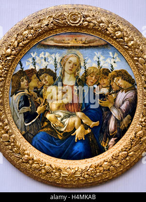 Mary with the child and singing angels 1477 Sandro Botticelli (1445 ...