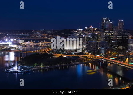 MOUNT WASHINGTON OVERLOOK OF THREE RIVERS POINT PITTSBURGH SKYLINE ...