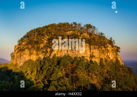 The Big Pinnacle of Pilot Mountain, seen from Little Pinnacle Overlook ...