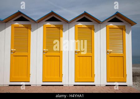wooden cubicle changing rooms on beach Stock Photo - Alamy