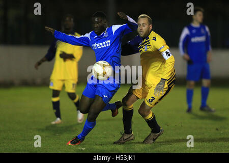 Paul Wright of Barkingside and David Sangold of Redbridge during ...