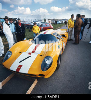 JOAKIM BONNIER Swedish racing driver in the BRM in 1959 Stock Photo - Alamy