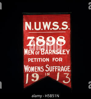 The NUWSS (National Union of Women's Suffrage Societies) badge ...