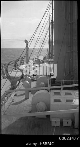 The SS Ceramic, a British ocean liner, departing the White Star Line ...