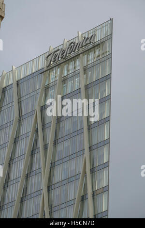 Telefonica Office Tower in Barcelona Stock Photo - Alamy