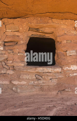 Aztec Butte Anasazi granary ruin in alcove Island in the Sky ...