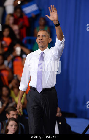 MIAMI GARDENS, FL - OCTOBER 20: U.S. President Barack Obama speaks at a ...