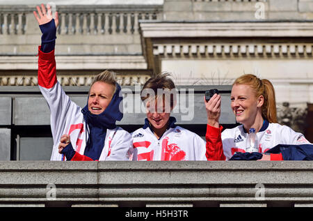 Women's field hockey team from Zimbabwe is the 1976 Summer Olympics ...