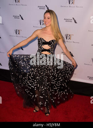 Isabella Boylston attends the American Ballet Theatre Fall Gala at ...