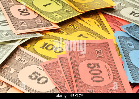 Monopoly Board Game 100 Bank Note Stock Photo - Alamy