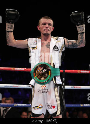 Sean Davis celebrates victory over Paul Economides during the vacant ...