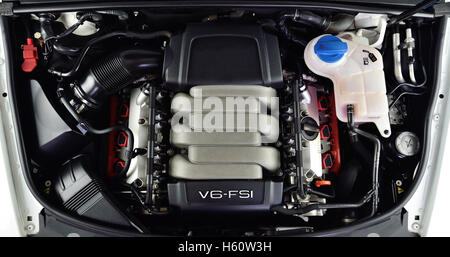 v6 car engine Stock Photo - Alamy