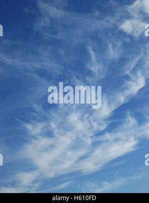 High Altitude Cirrus Uncinus Mares Tail Cloud Formation At Sunset Over ...