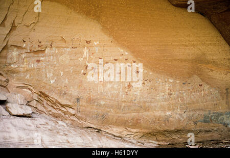 Pictographs in Canyon de Chelly. Ancient Indian Art depicting the ...