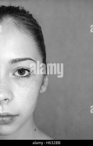 Cornea of girl with with eyelash Stock Photo - Alamy