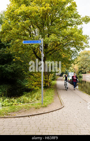 Nottingham cross city cycle route signage - by the canal. In Nottingham ...