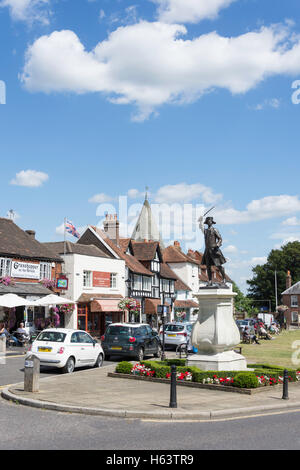 The Green showing General James Wolff Statue, Vicarage Hill, Westerham ...
