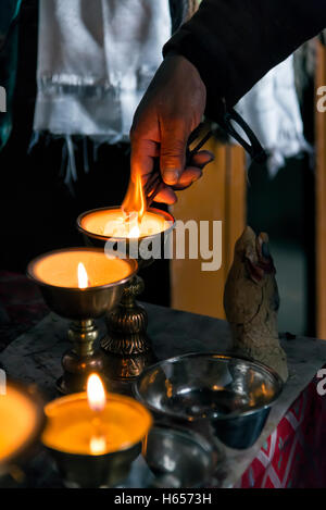 eternal flame, flame in the dark, light in the dark Stock Photo - Alamy