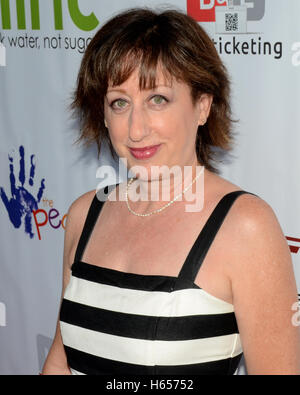 Beth Hall arrives at the Peace Fund's 2nd Annual Celebrity Poker Stock ...