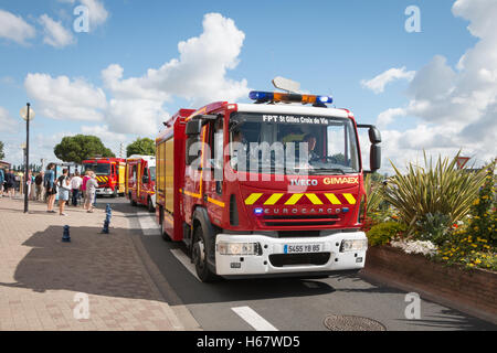 French fire department ladder truck in Paris, France Stock Photo - Alamy