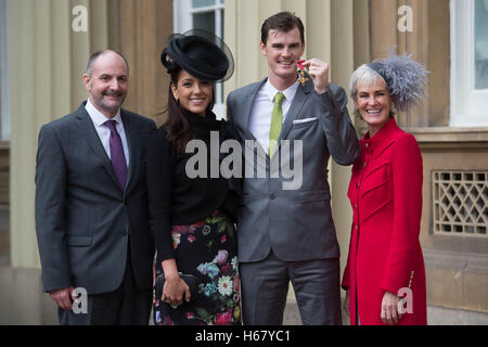 Jamie Murray with his wife Alejandra Gutierrez, mother Judy and father ...
