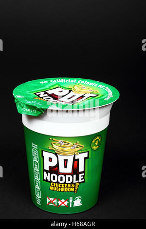 Golden Wonder Pot Noodles Stock Photo - Alamy