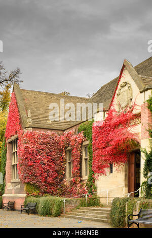 Public library, Kettering, England Stock Photo - Alamy