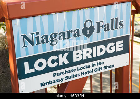 A lock bridge in Niagara Falls, Canada Stock Photo - Alamy