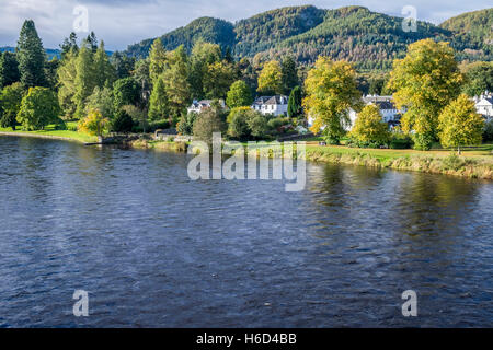 River Tay flowing through Perth Scotland Stock Photo - Alamy