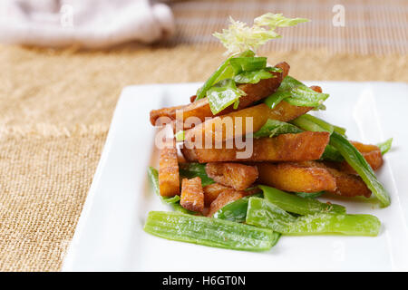 Vegetable dish, Chinese cooking Stock Photo - Alamy