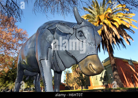 Shepparton Moooving art exhibitions of life sized cow sculptures ...