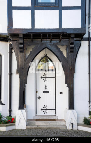 Entrance to Churchgate House in Cookham, Berkshire UK: listed building ...