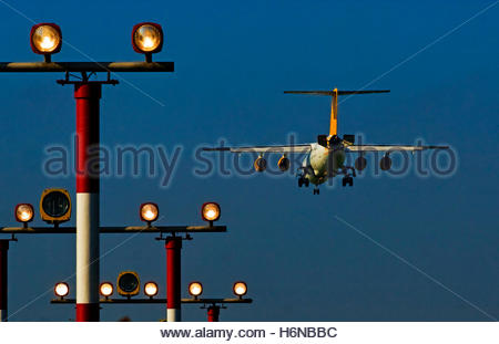 Traffic light signal at an airport Stock Photo: 32224399 - Alamy