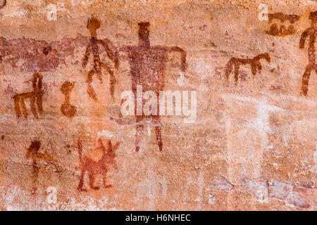 Native American cave art/wall drawings Stock Photo - Alamy