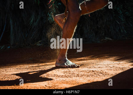 Feet of Anangu Aboriginal man performing traditional inma Stock Photo ...
