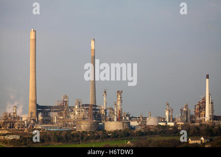 Valero Oil Refinery, Pembroke Dock, Pembrokeshire, Wales, UK Stock ...