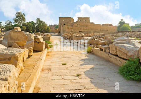Colossus of Queen Hatshepsut at the Eighth Pylon of Karnak Temple in ...