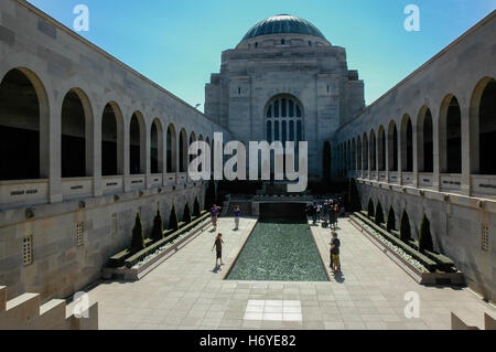 The Commemorative Courtyard at the Australian War Memorial. Canberra ...