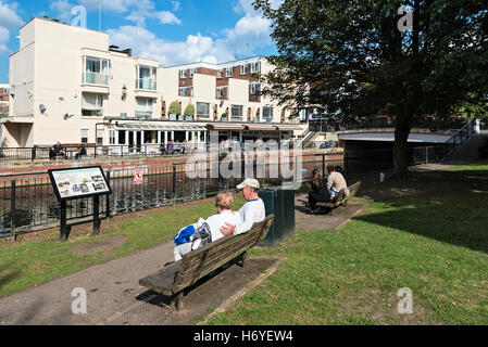 The Saracens Head on the River Lea, Ware Stock Photo - Alamy