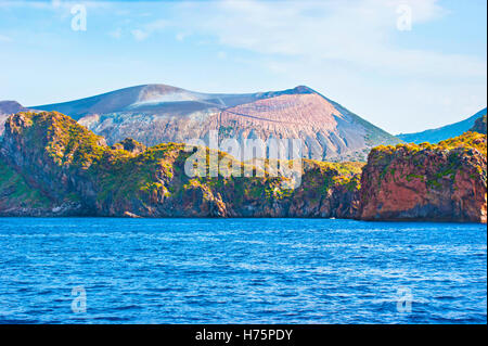 The smoking Fossa cone with the old traces of eruption on its slope ...