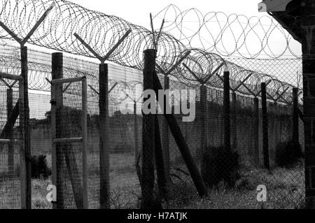 Prison perimeter fencing Stock Photo - Alamy