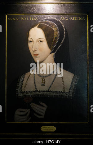 Anne Boleyn and Henry VIII are art a dance with courtiers at The Tower ...
