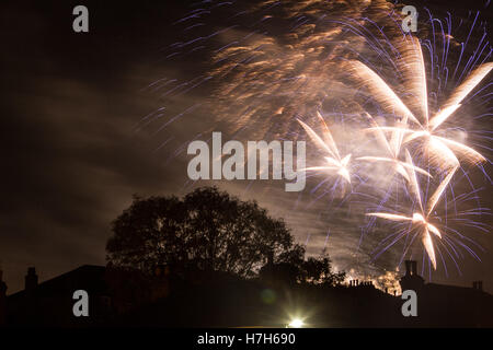 Wimbledon London, UK. 5th Nov, 2016. A spectacular fireworks display on ...