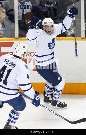 Toronto Maple Leafs left wing Matias MacCelli (63) shoots past New York ...