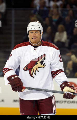 The San Jose Sharks' Raffi Torres (13) scores a goal against Dallas ...