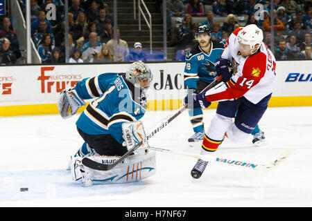 Florida Panthers left wing Tomas Nosek (92) and New York Islanders ...