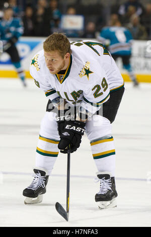 Dallas Stars center Steve Ott rests his head on the bench during a pre ...