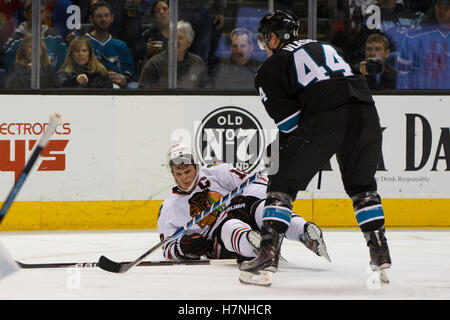 San Jose Sharks center Jonathan Dahlen (76) in the first period of an ...